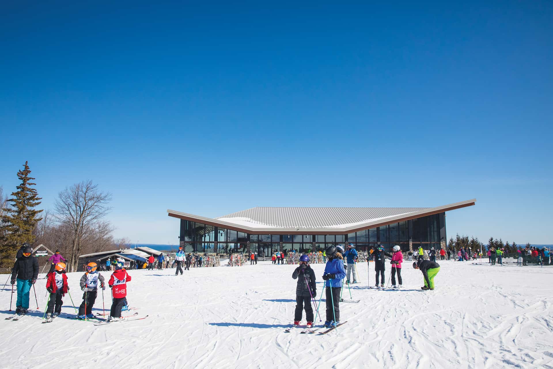 After 60 years, a private club remains true to its roots - Dockside ...